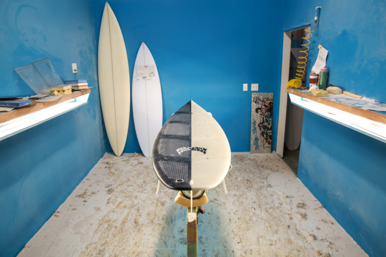 Surfing Into The Future - How We 3D Printed a Surfboard with Redbull